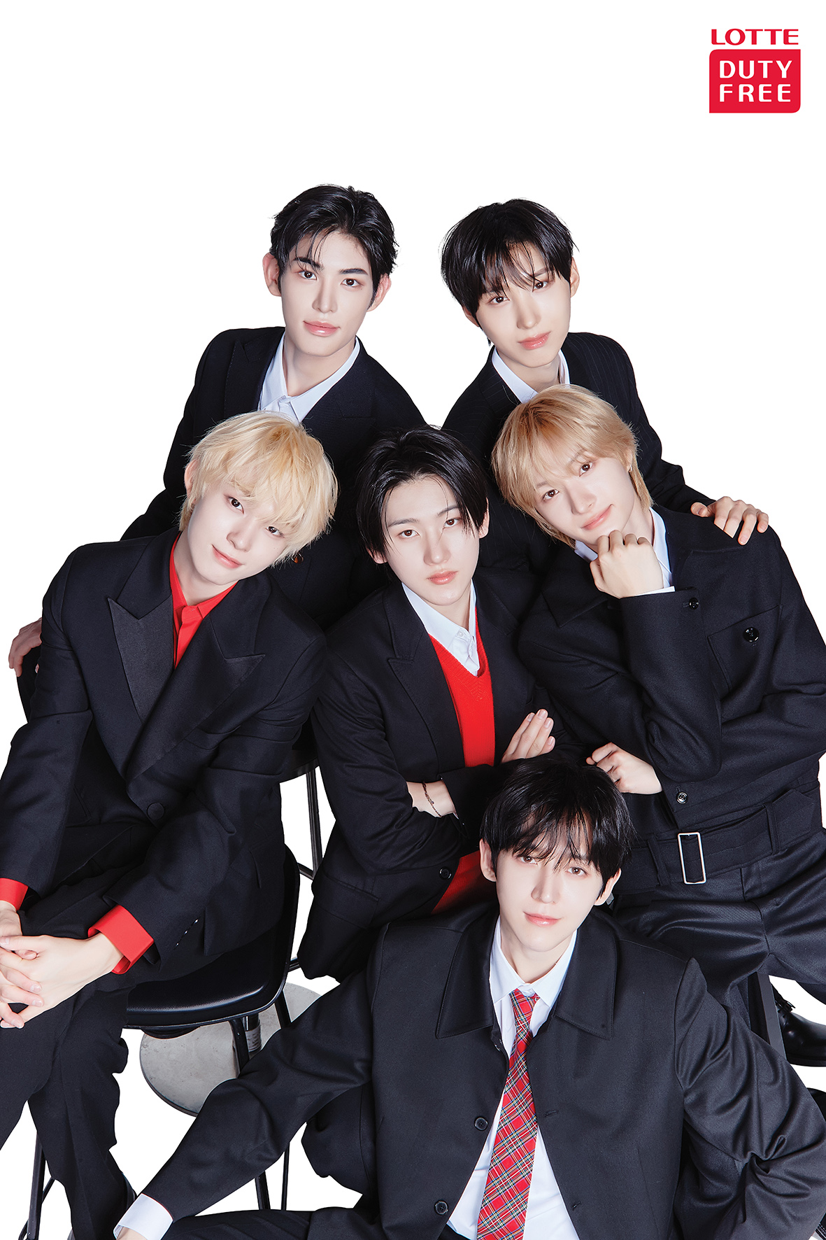 Lotte Duty Free Reveals Promotional Models ‘KickFlip’ and ‘Hearts2Hearts’